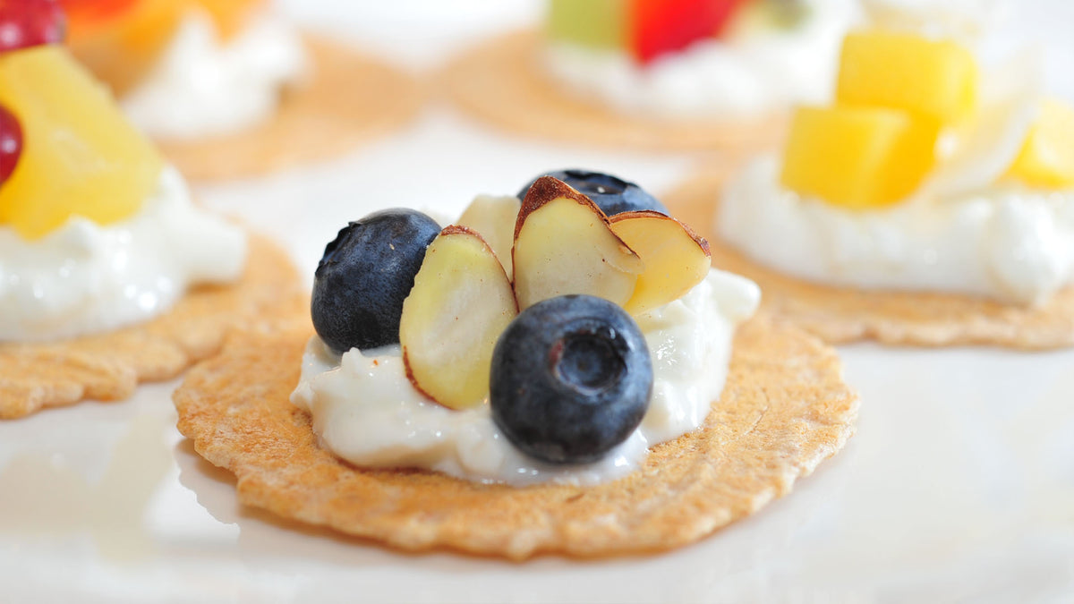 Cottage Cheese With Fresh Fruit | Cracker Pairing Recipes | 34 Degrees